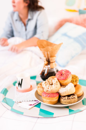 3 (Insanely Easy) Breakfast in Bed Ideas for a Low-Key Valentine's Day ...