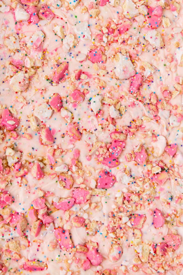 Party Animal: Animal Cracker Fudge Recipe - Paper and Stitch