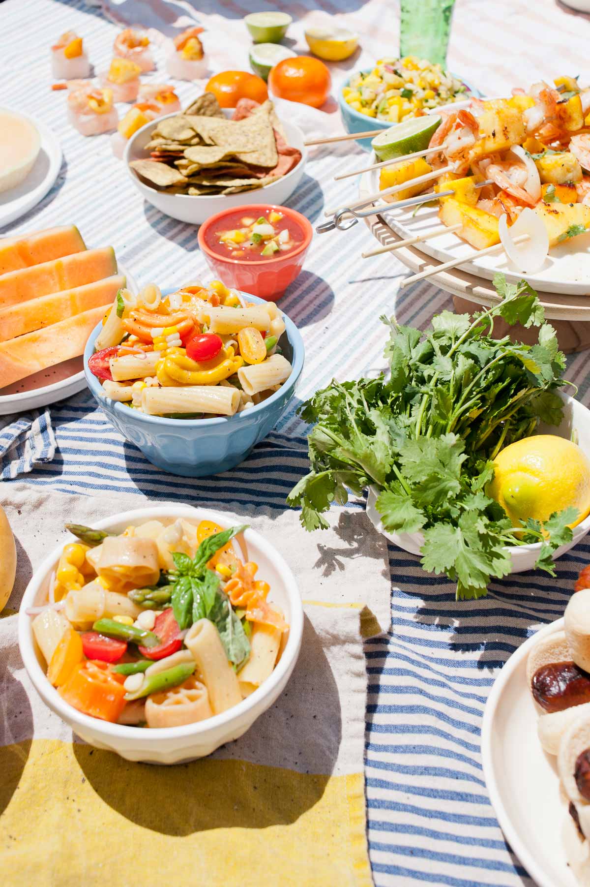 Outdoor Summer Entertaining Ideas and Recipes - Paper and Stitch