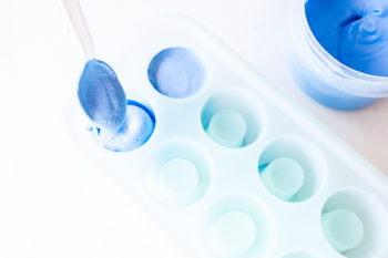 How to Color Plaster with a Secret Ingredient + DIY Mini Planters