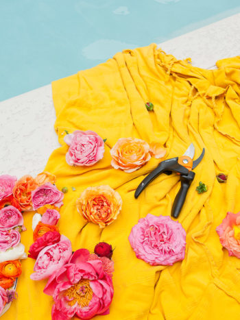 Floating Flower DIY: How to Create a DIY Flower Message (That Also Floats)