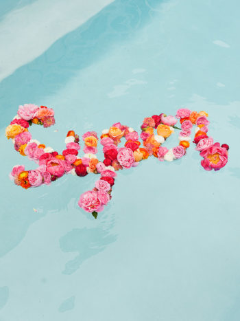 Floating Flower DIY: How to Create a DIY Flower Message (That Also Floats)