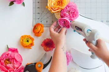 Floating Flower DIY: How to Create a DIY Flower Message (That Also Floats)