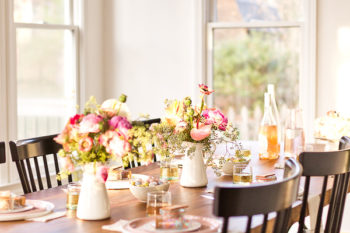 How to Throw a Minimal Spring Dinner Party (Just in time for Mother's Day)