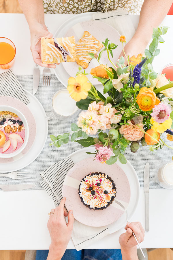 Latte the Day Away: How to Throw a Beautiful Brunch with Friends ...