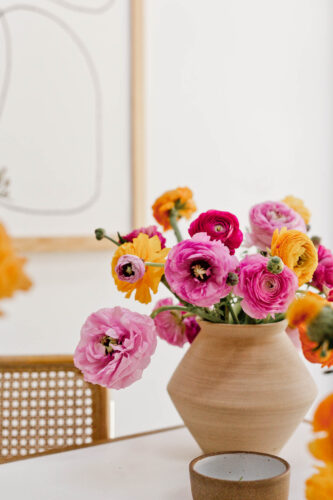 7 Flower Hacks: Arranging Flowers at Home like a Pro