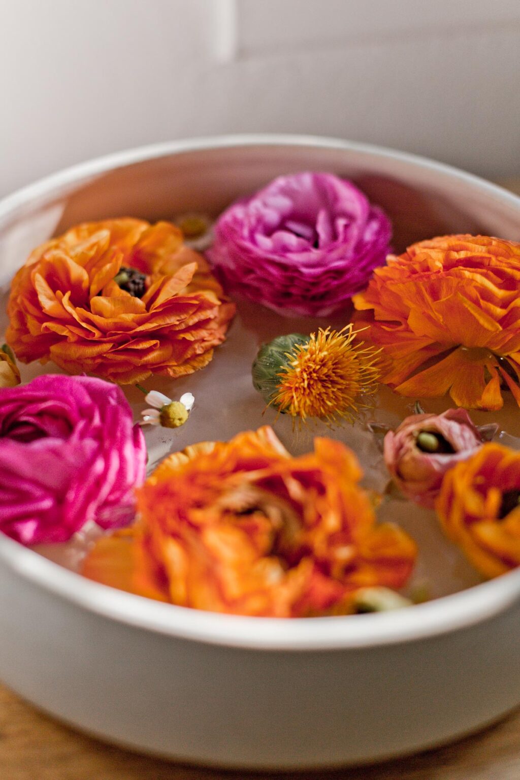 7 Flower Hacks: Arranging Flowers at Home like a Pro