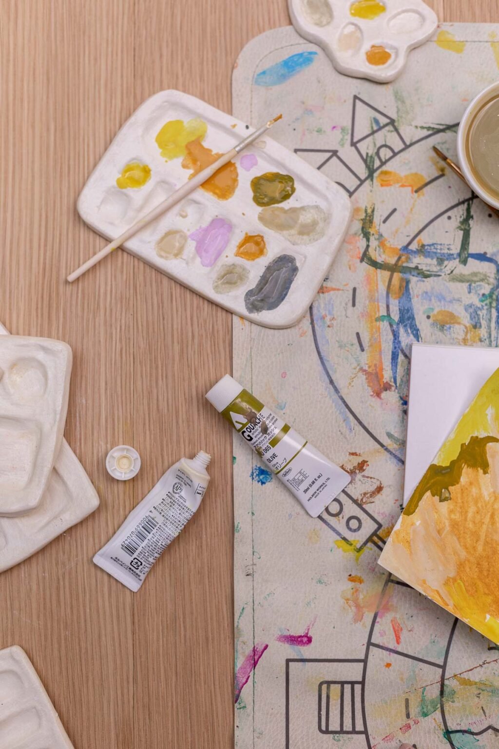 How to Make Paint Palettes with Air Dry Clay - Paper and Stitch
