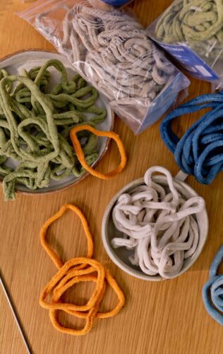 DIY Obsession: Weaving on a Potholder Loom