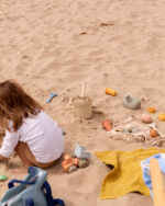 17 Creative Beach Activities for Kids + Families - Paper and Stitch