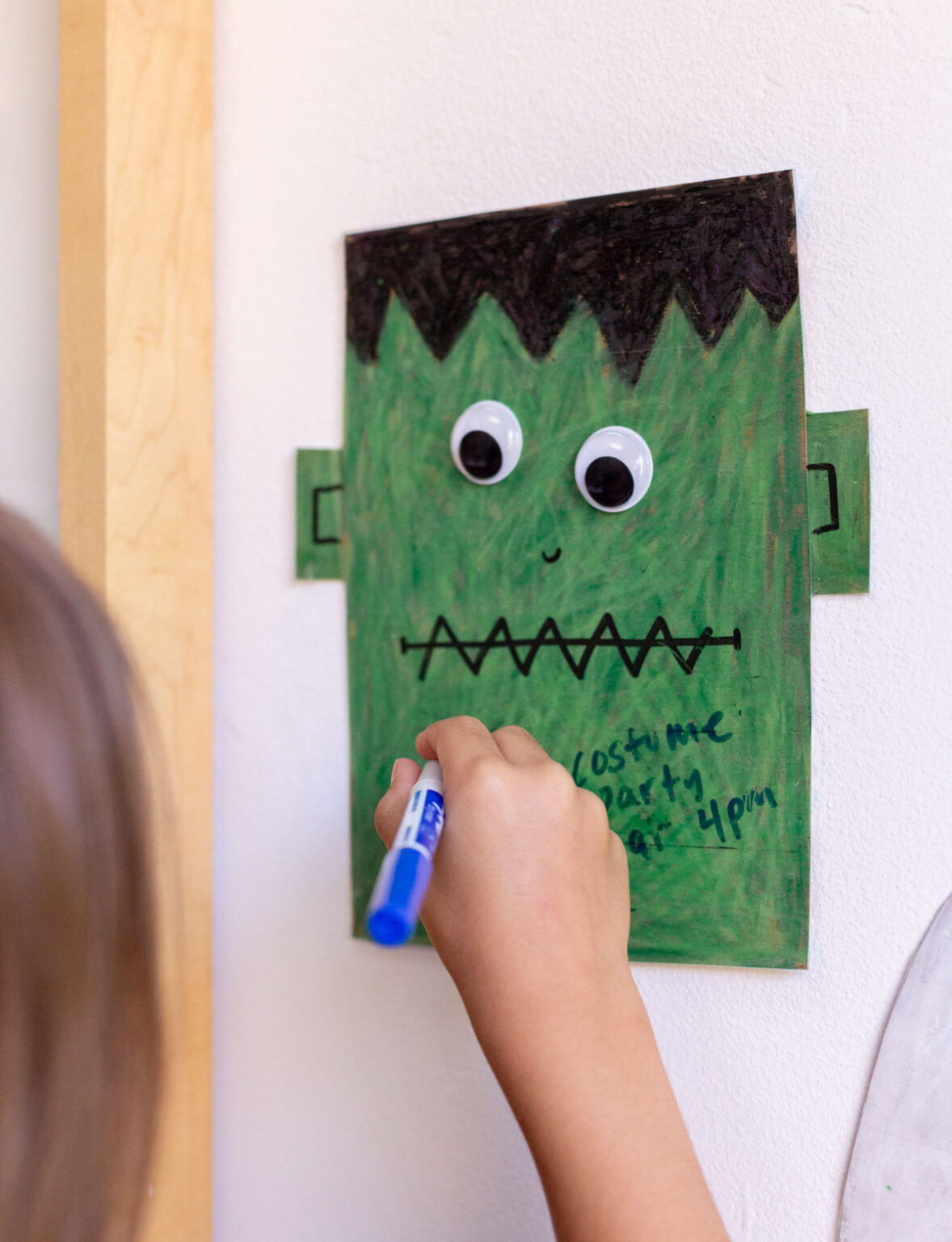 Easy Halloween DIY: Dry Erase Board Idea - Paper and Stitch
