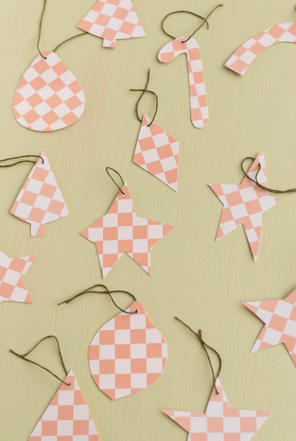 5 Minute DIY Paper Ornaments (from Plates) - Paper and Stitch